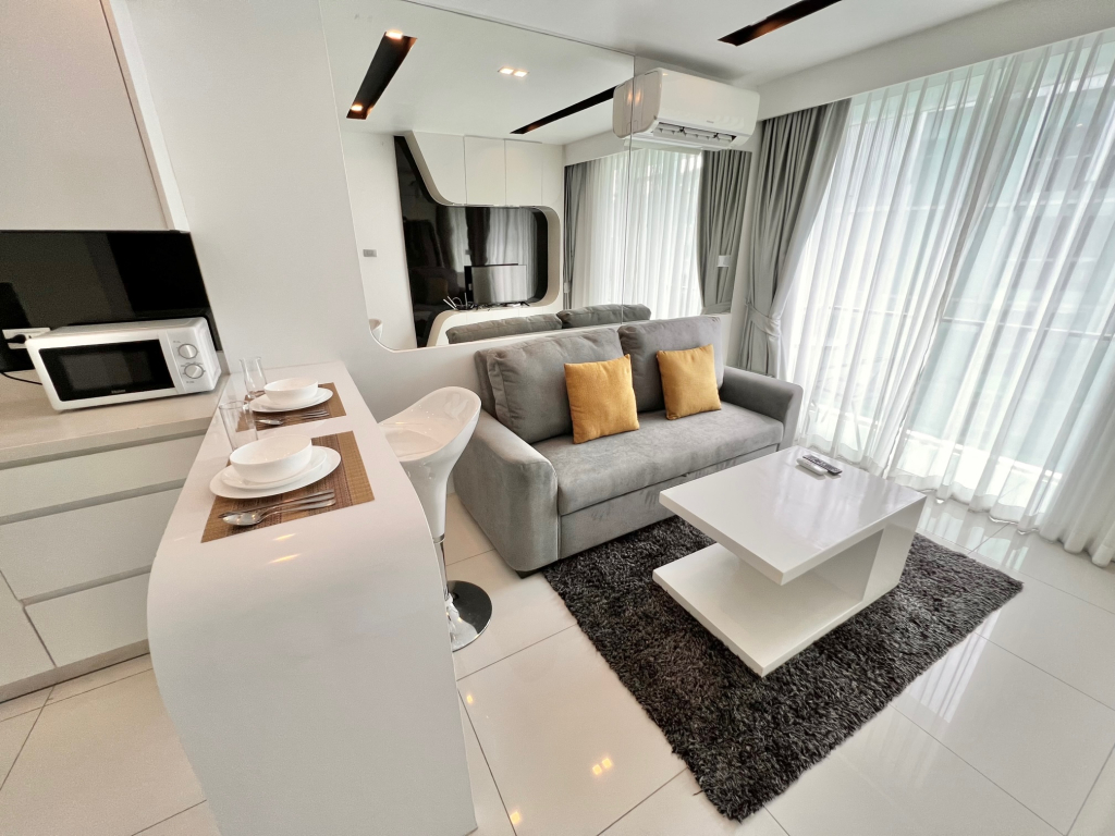 PMC - City Center Residence Pool View 7th floor 1 Bed for Rent